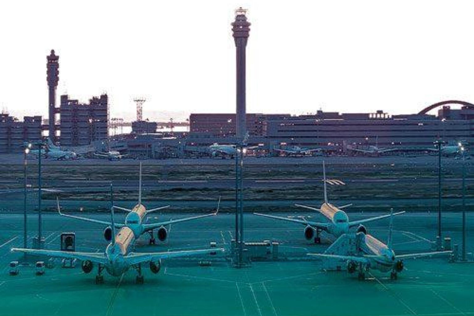 MULTI-SENSOR AIRPORT SAFETY & SECURITY SOLUTIONS 360° AIRPORT SECURITY ...